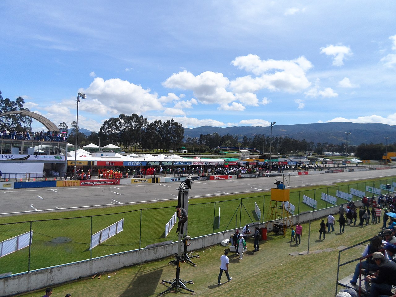 1280px-Autódromo_de_Tocancipá_-_panoramio - redBusBlog