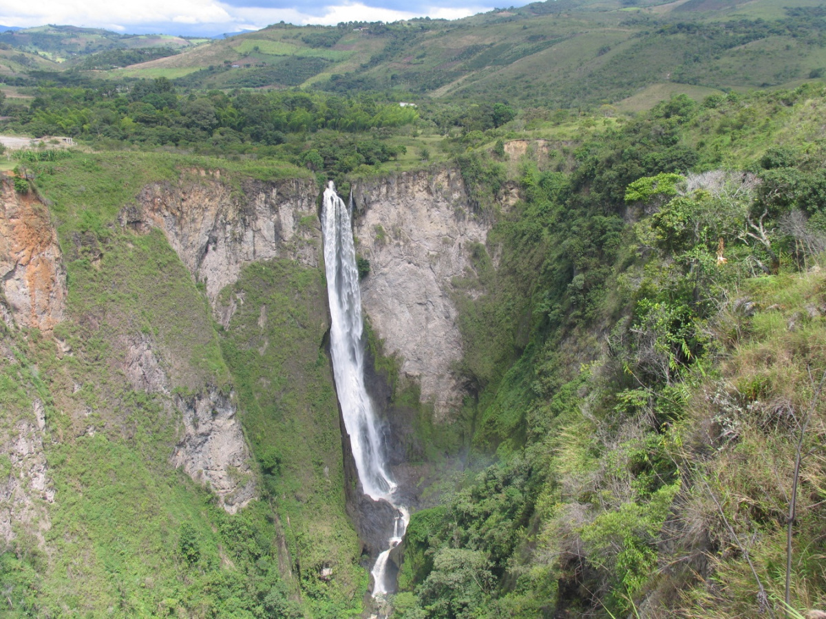 Cascada más alta - redBusBlog
